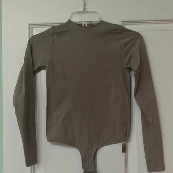 SKIMS | Intimates & Sleepwear | Skims Essential Long Sleeve Crew Neck ...